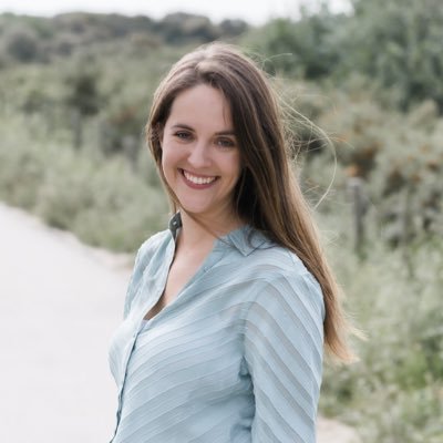 How to monetise your podcast with Anne Claessen. - growgetters.io